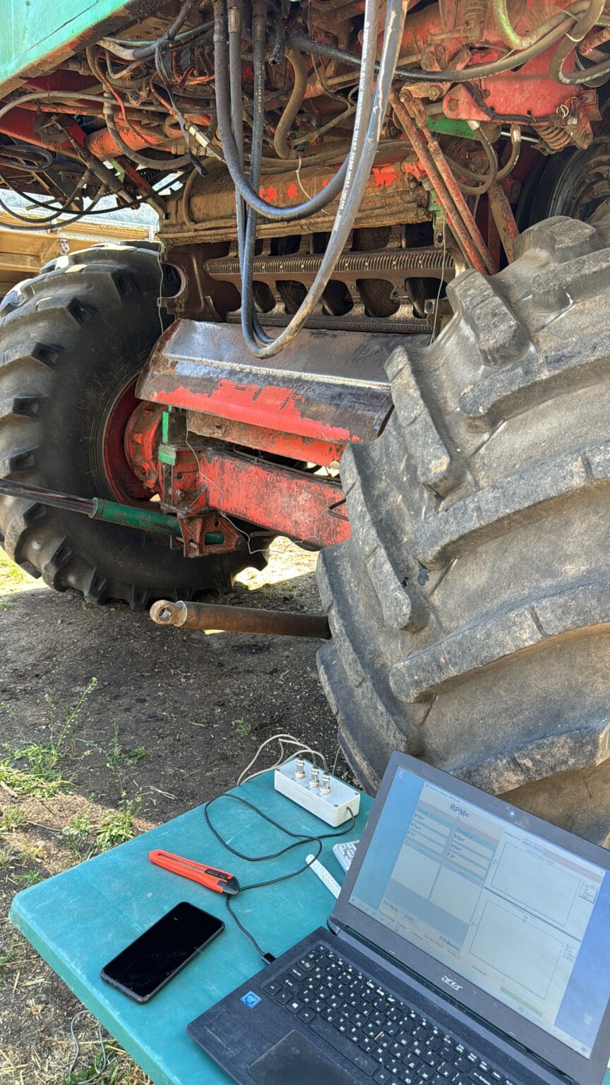 How to Balance the Rotors in Combine Harvesters • Portable balancer ...